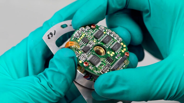 Types de codeurs - incrémentaux, absolus, optiques