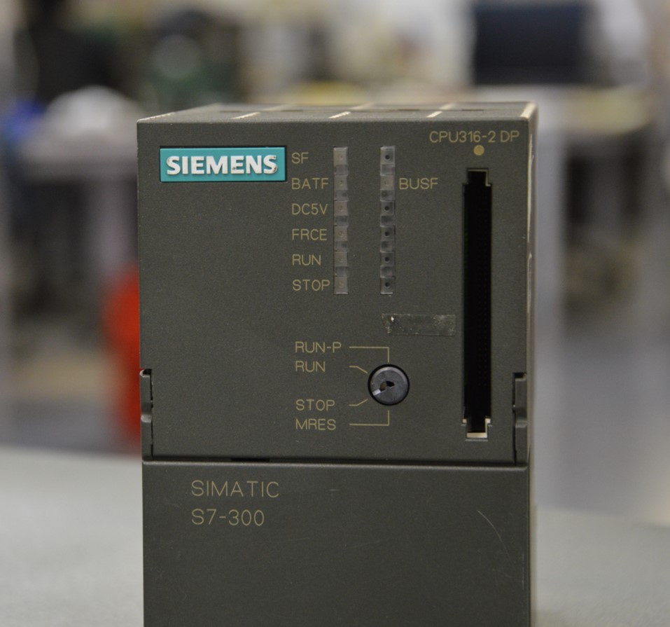 Automates - types, fonctionnement, programmation