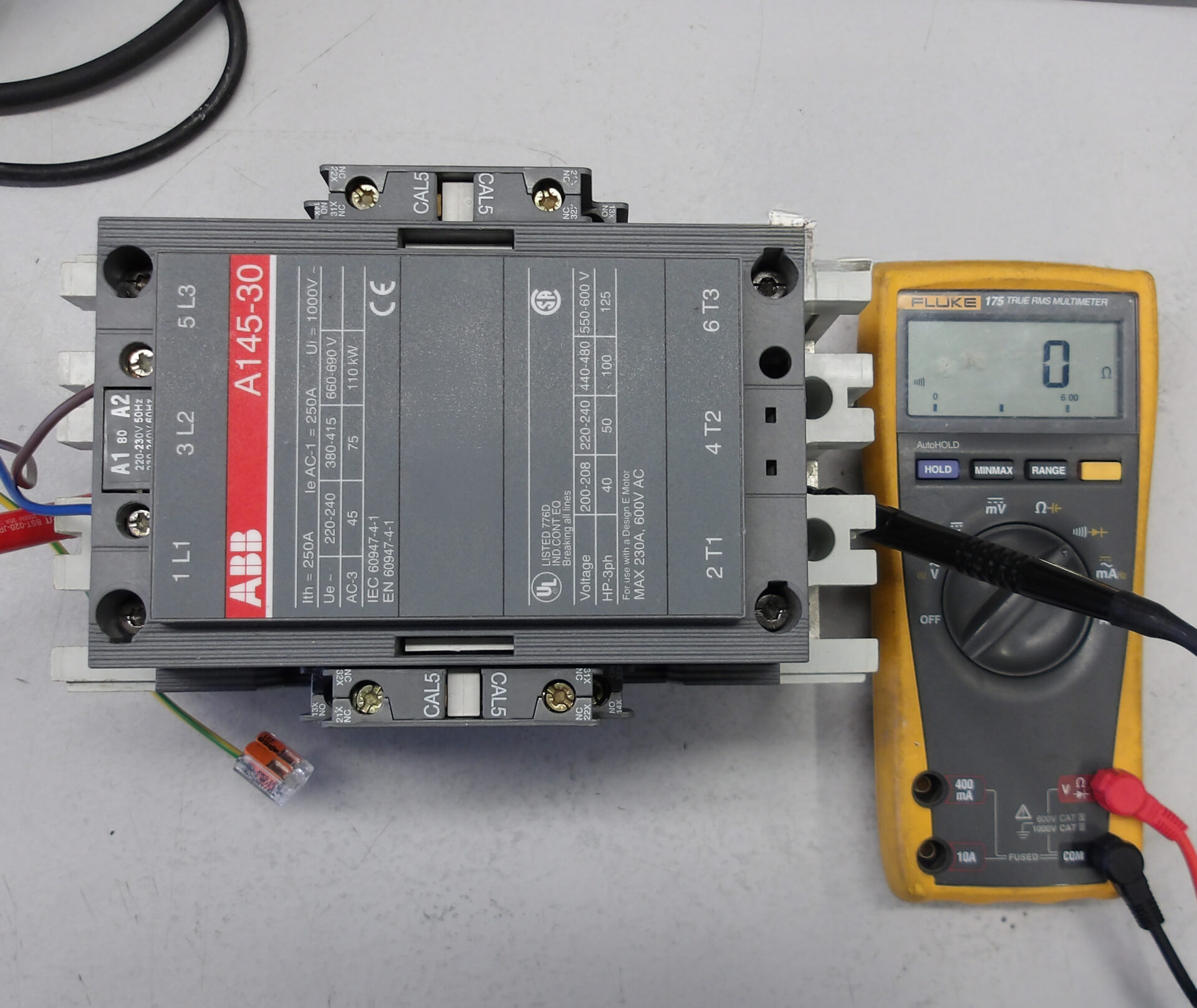 Contacteur électrique - principe de fonctionnement, sélection et ...